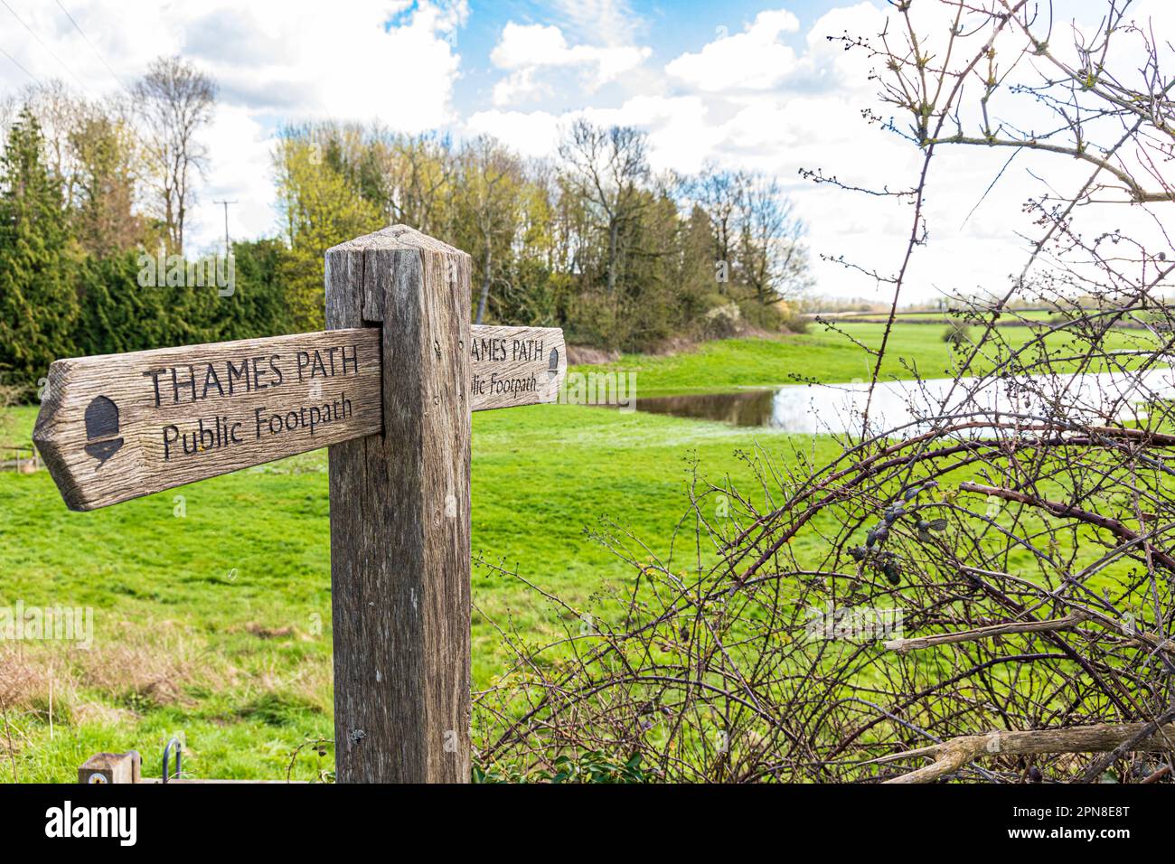 Cotswold dip slope hi-res stock photography and images - Alamy