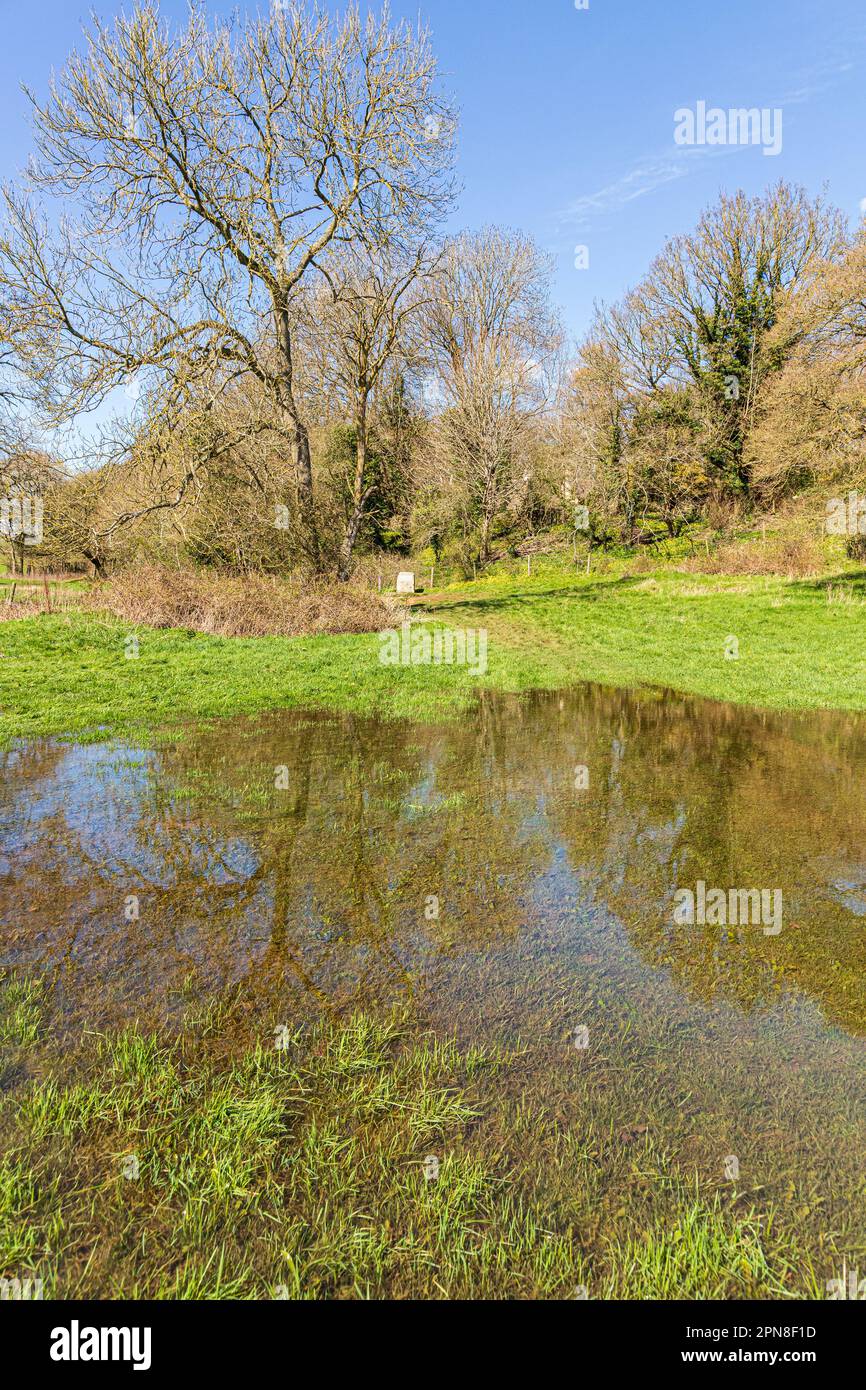 The Thames Path long distance walking trail at the source of the River ...