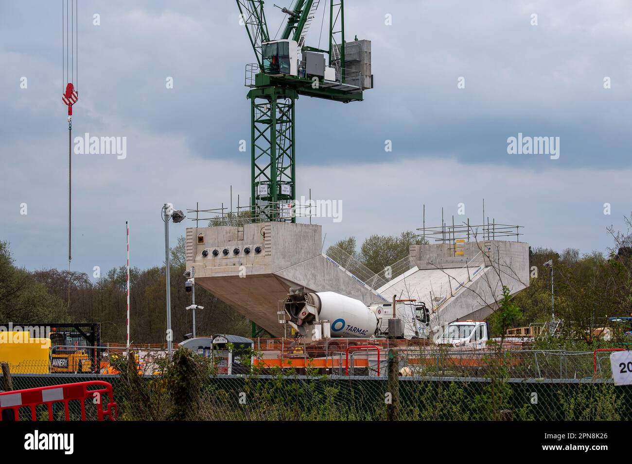 Harefield, UK. 17th April, 2023. HS2 viaduct works at Broadwater Lake. Work is continuing by HS2 ...