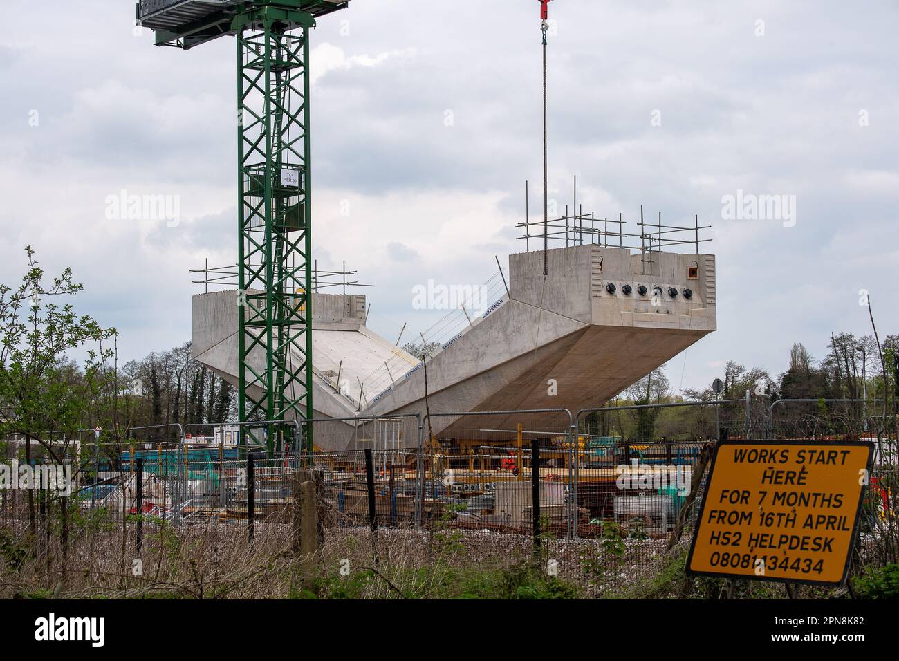 Harefield, UK. 17th April, 2023. HS2 viaduct works at Broadwater Lake ...