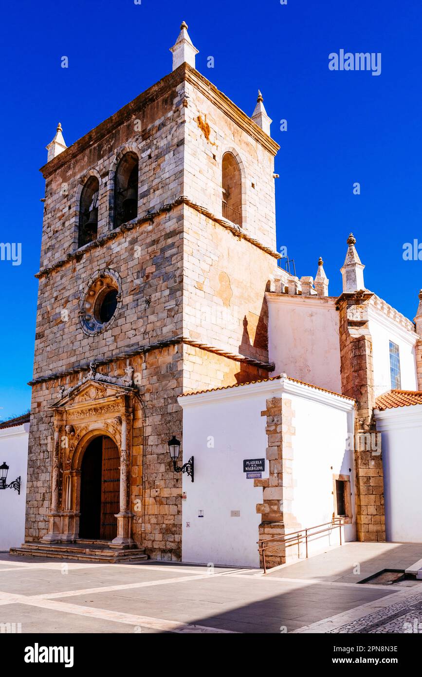The church of Santa María Magdalena in the square of the same name ...