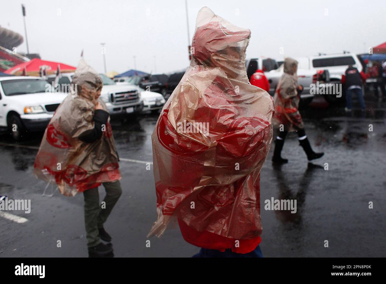 Jezalyn Madril (l to r), 12; Mike Madril and Malori Collaso, all of San ...