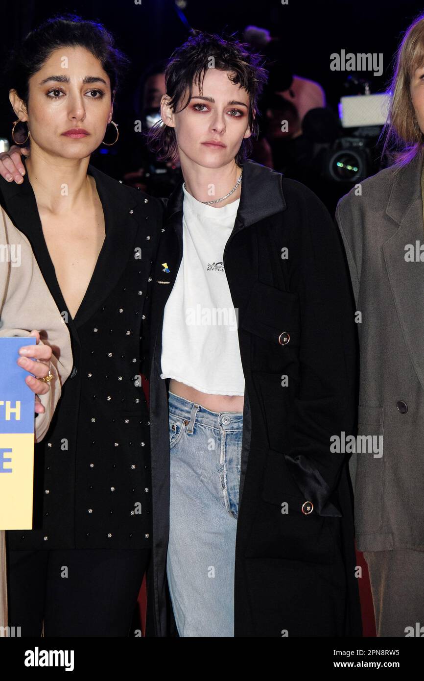 Kristen Stewart photographed attending the Demonstration of Solidarity ...