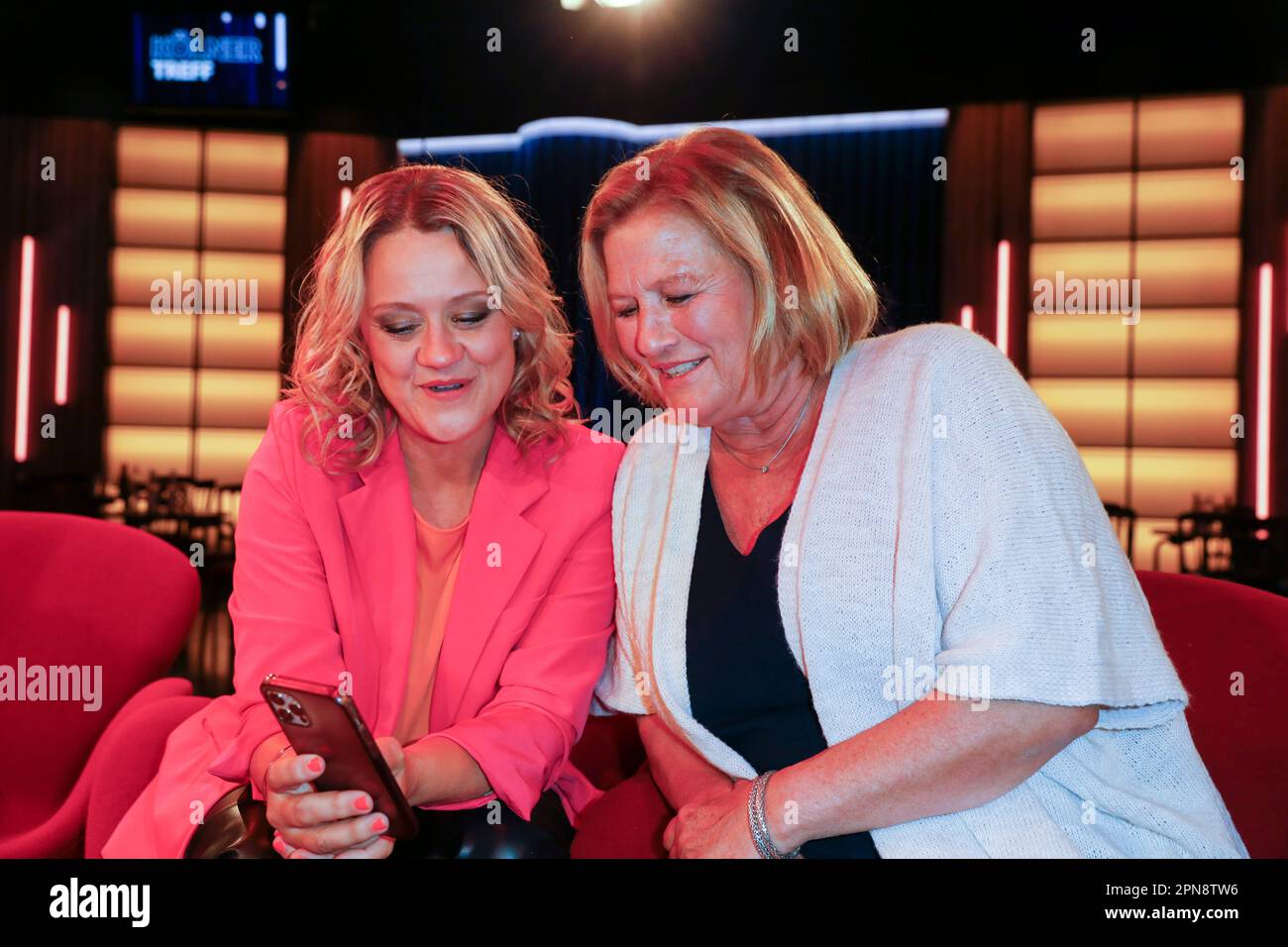 Lisa Feller, Suzanne von Borsody bei der Aufzeichnung der WDR-Talkshow ...