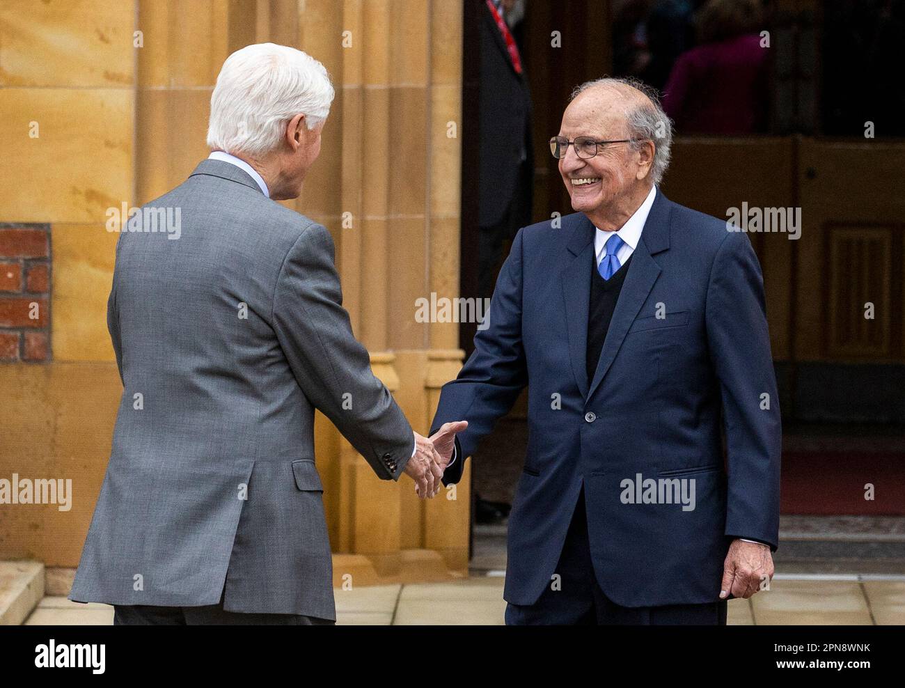 Former US President Bill Clinton (left) meets former US Senator George ...