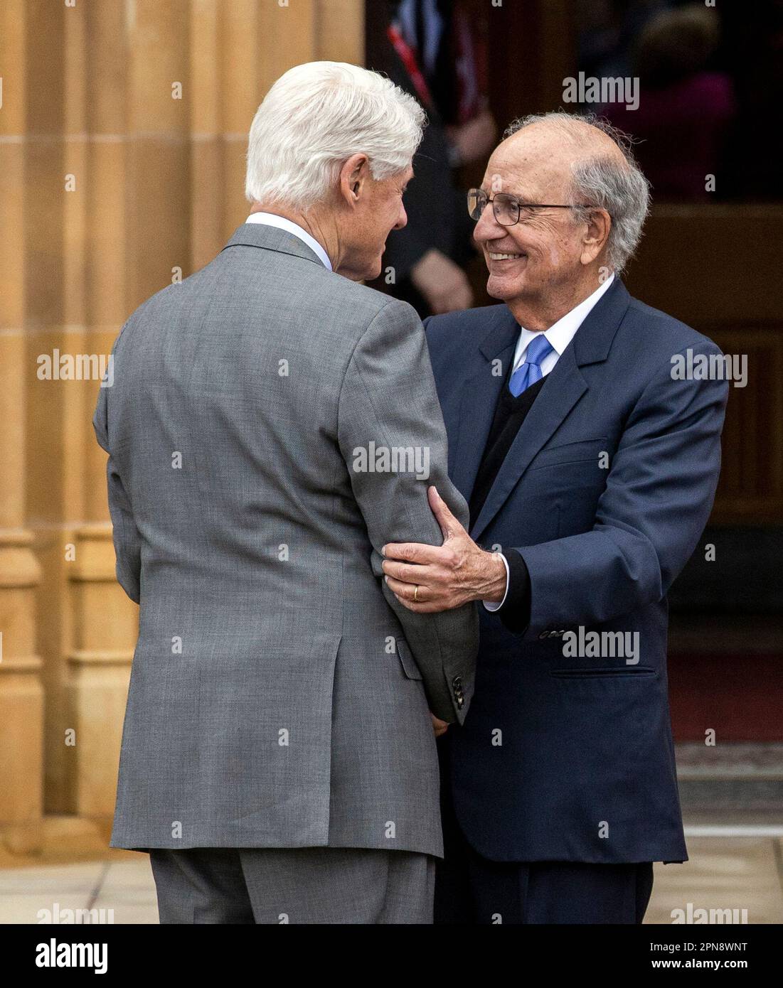 Former US President Bill Clinton (left) meets former US Senator George ...