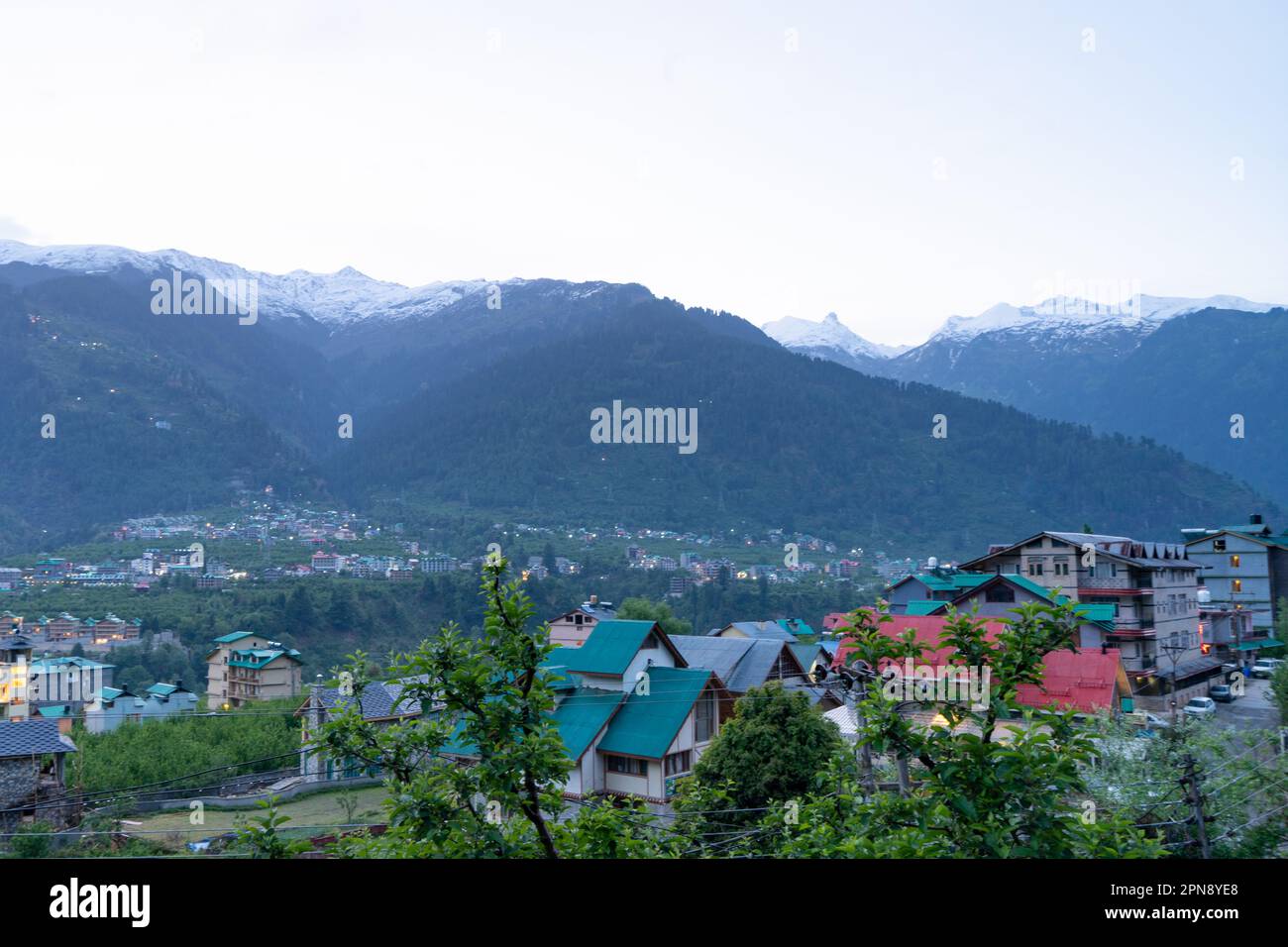 Himayala mountain range hi-res stock photography and images - Alamy