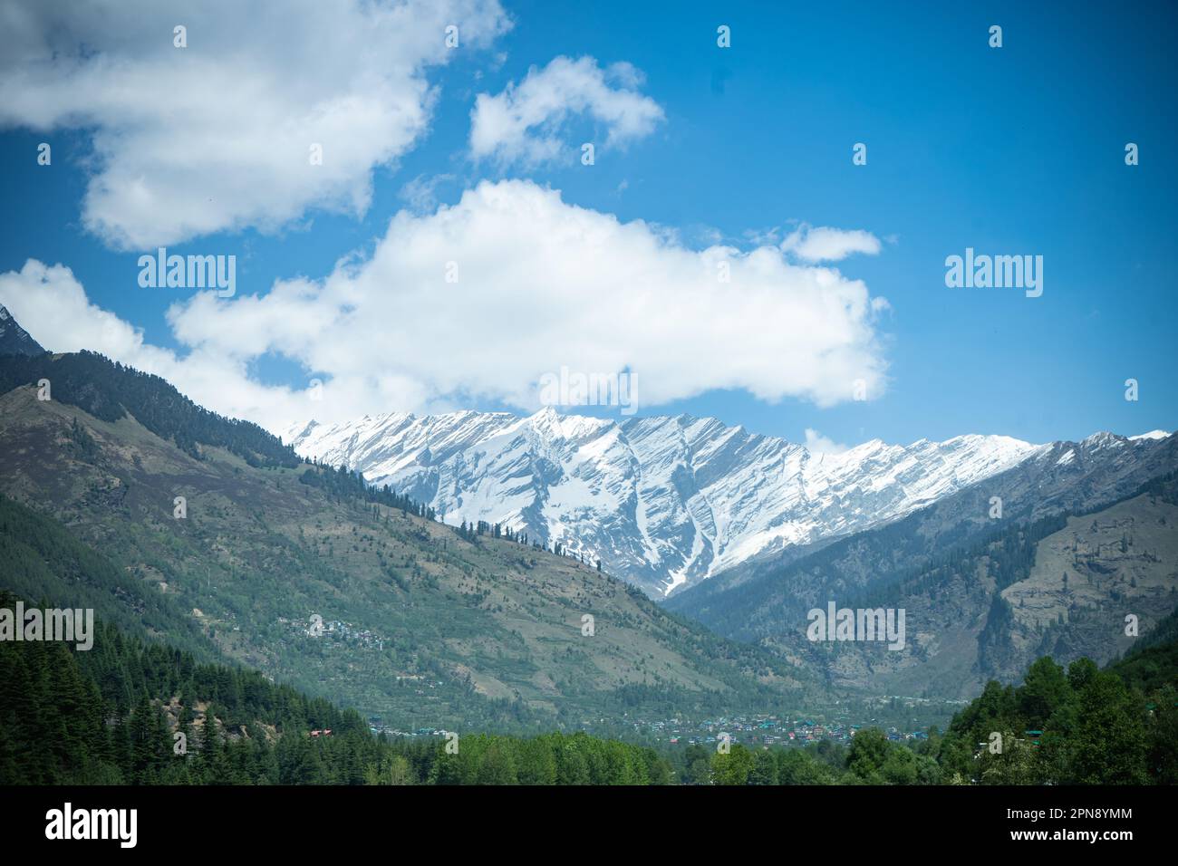 Himayala mountain range hi-res stock photography and images - Alamy