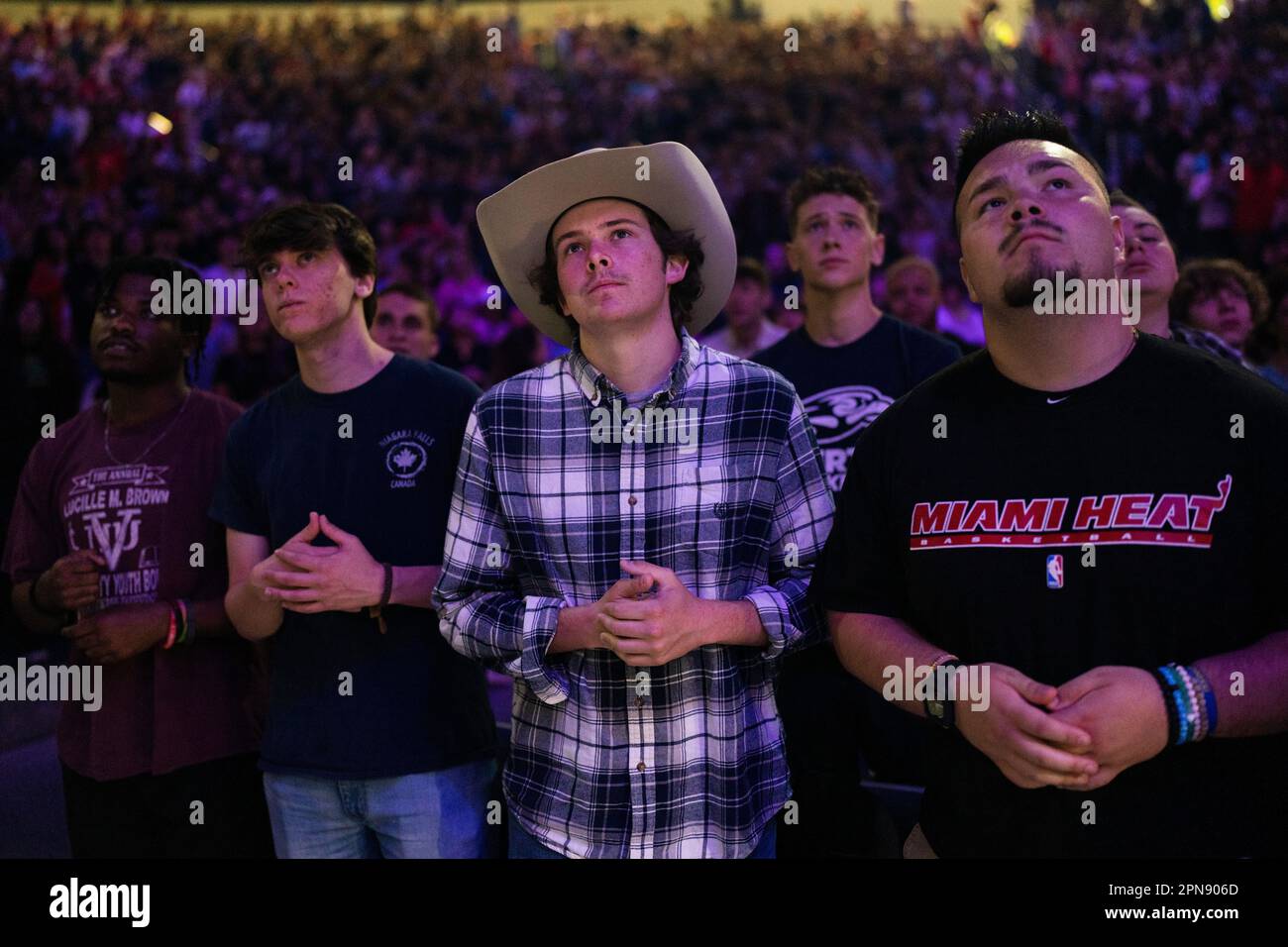 UNITED STATES - APRIL 14: Students sing before Florida Gov. Ron ...