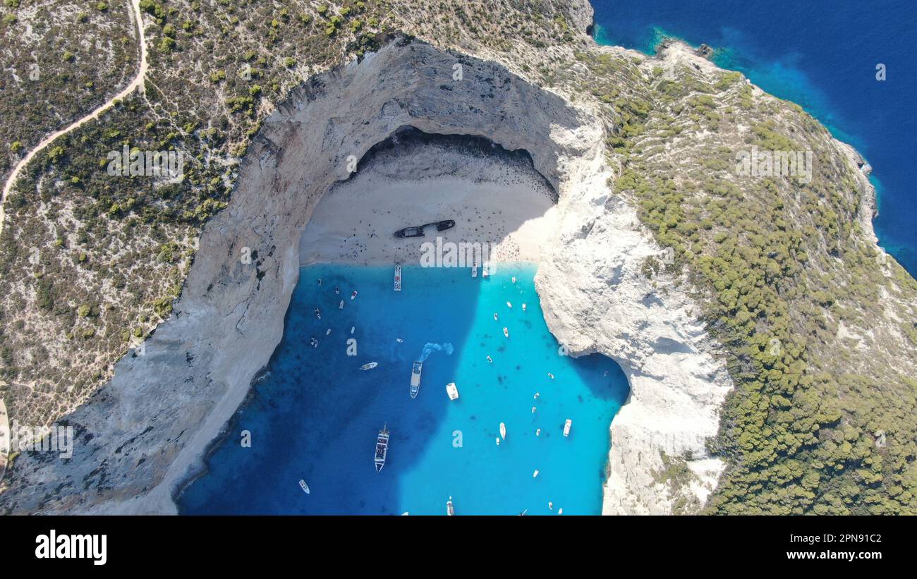 navagio shipwreck beach zakynthos zante greece Stock Photo - Alamy