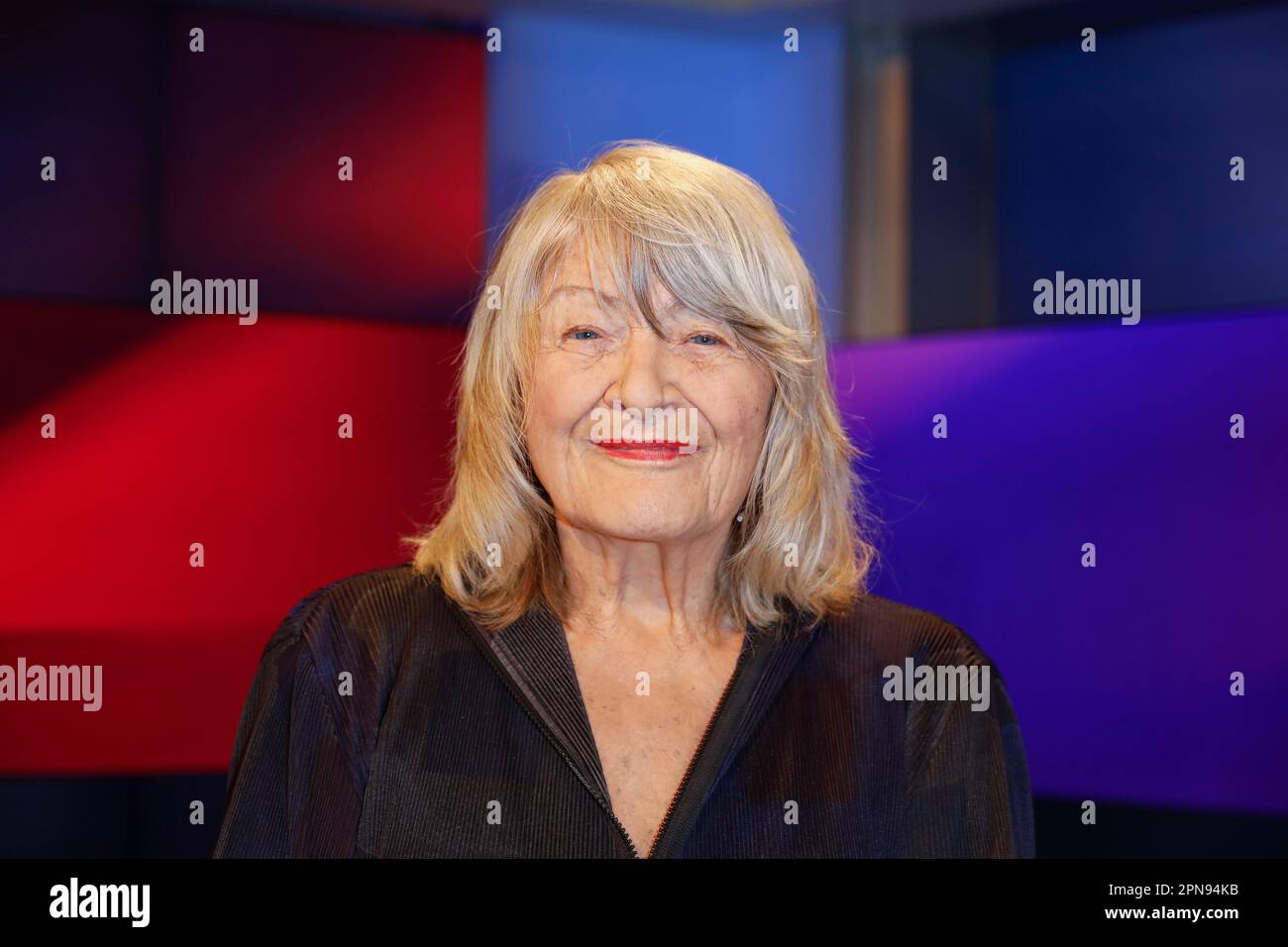 Alice Schwarzer in der ARD-Talkshow 'maischberger' im WDR Studio B ...