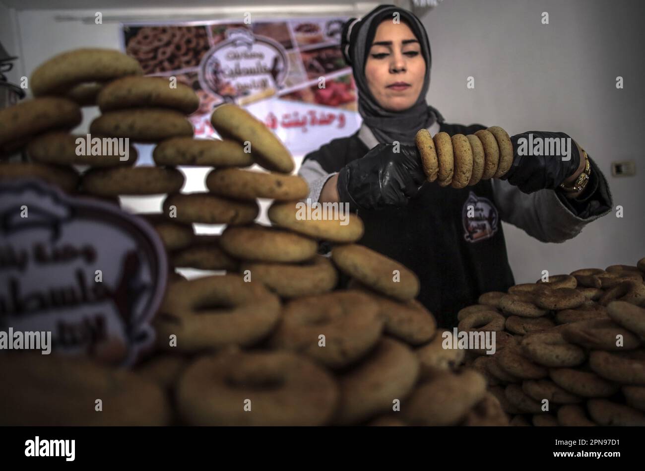 Gaza City, Palestine. 17th Apr, 2023. A Palestinian woman prepares ...