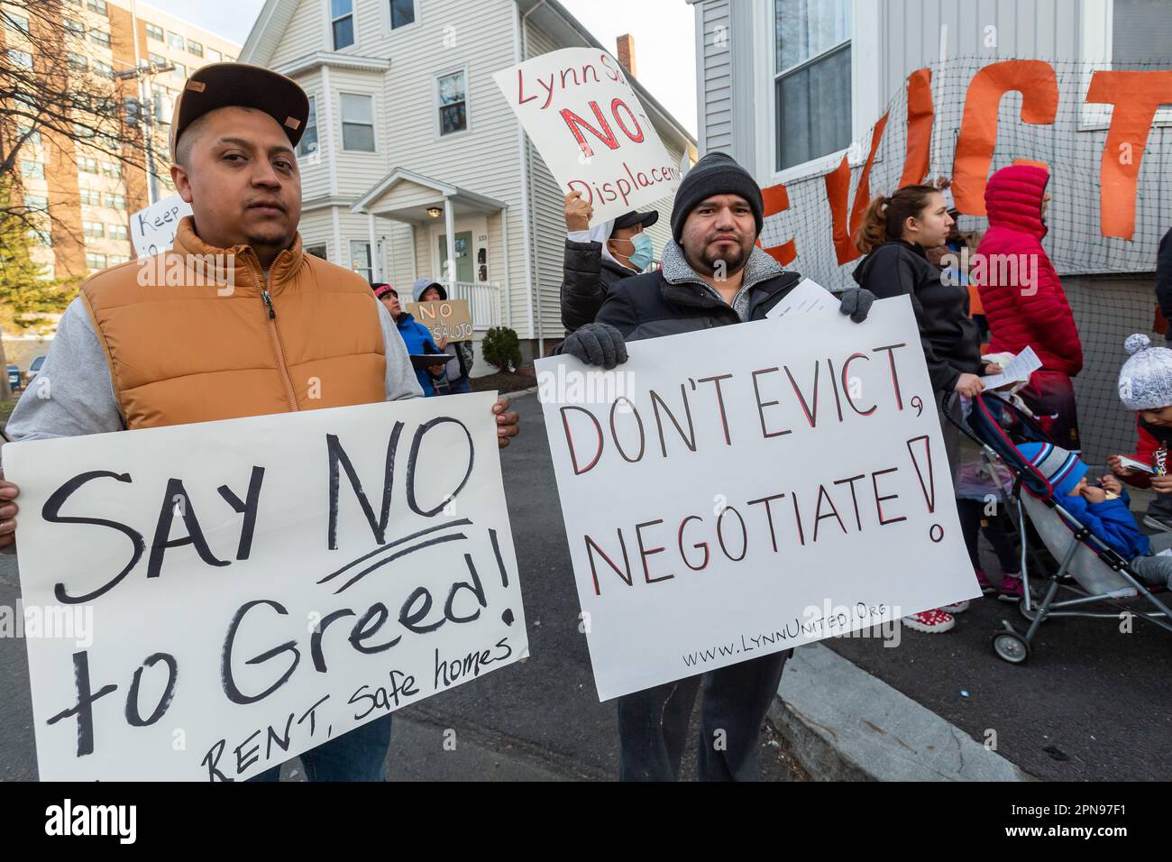 Landlord and tenant fight hi-res stock photography and images - Alamy