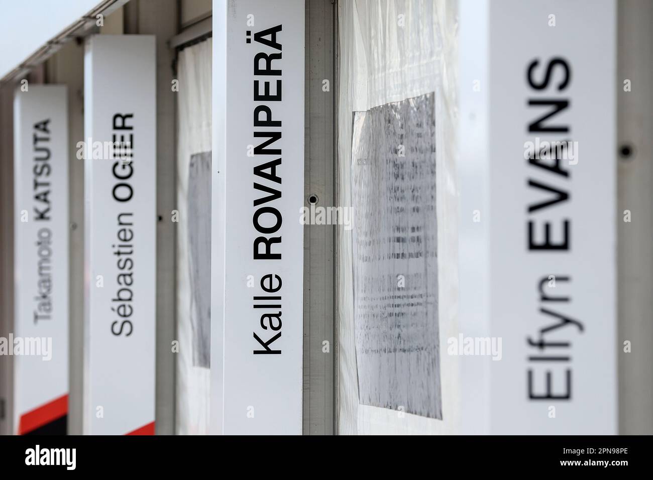 Preparations and installation of the service park at the Zagrebacki ...