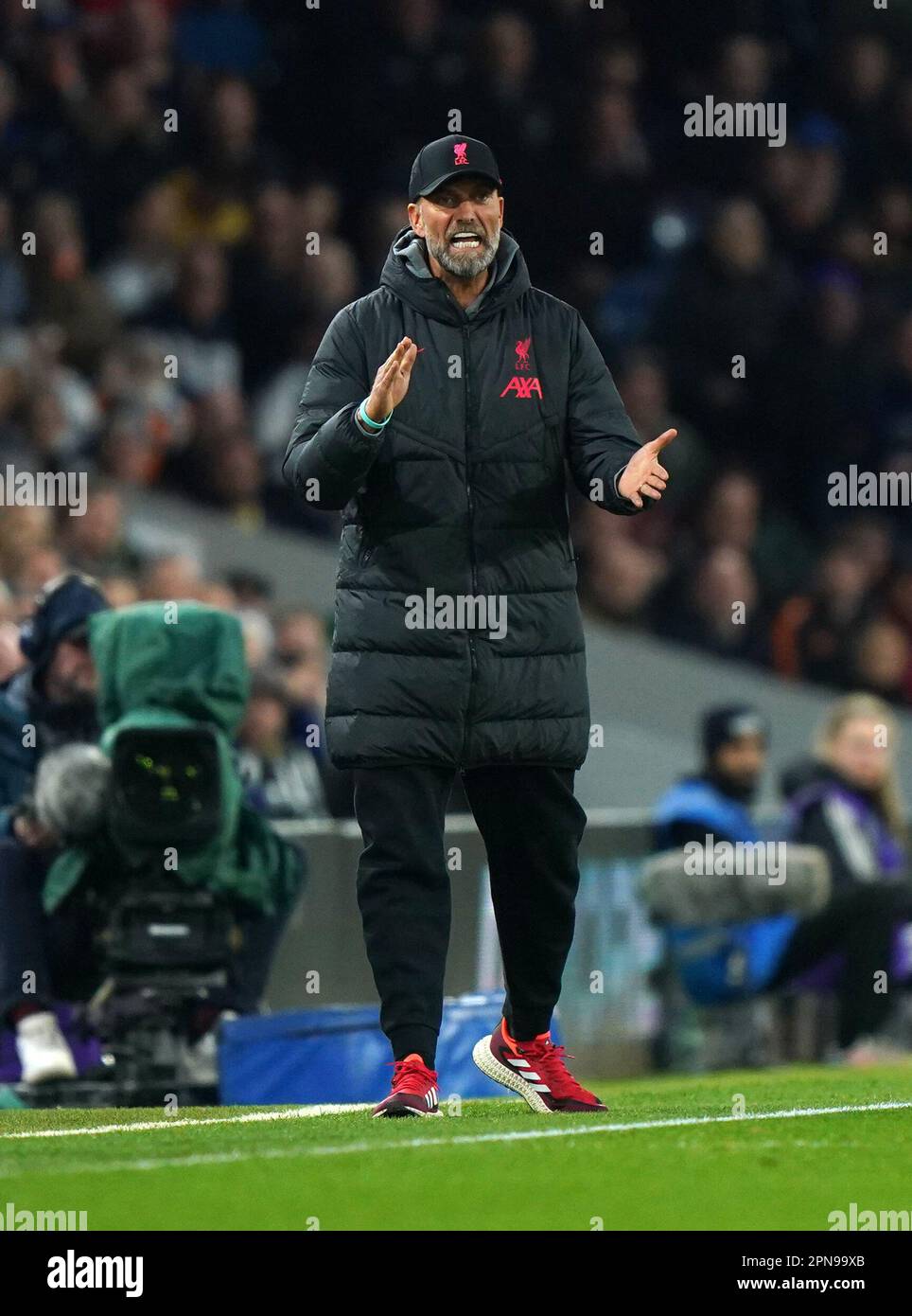 Liverpool manager Jurgen Klopp on the touchline during the Premier ...