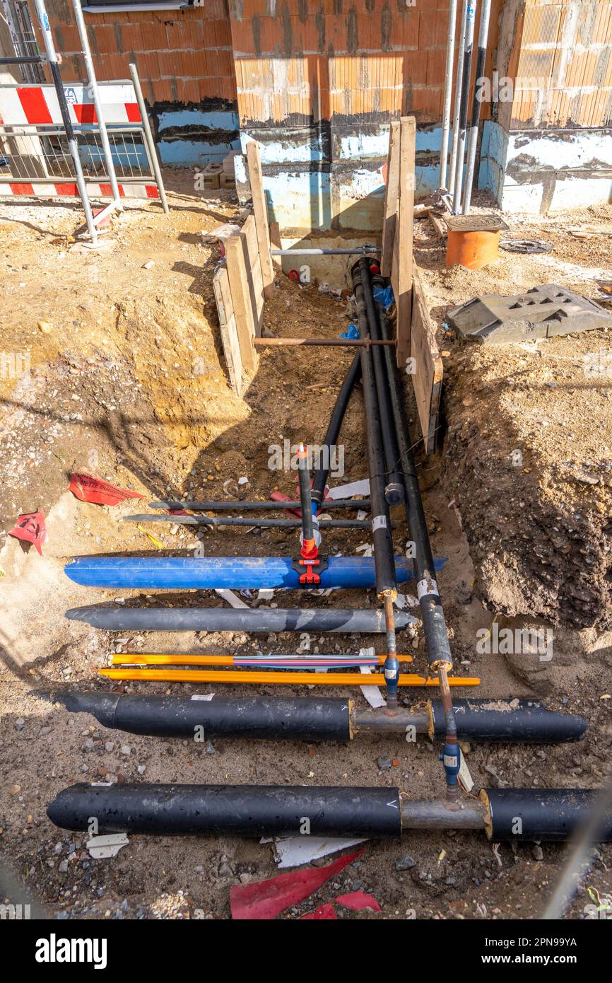 Building new detached house hi-res stock photography and images - Alamy