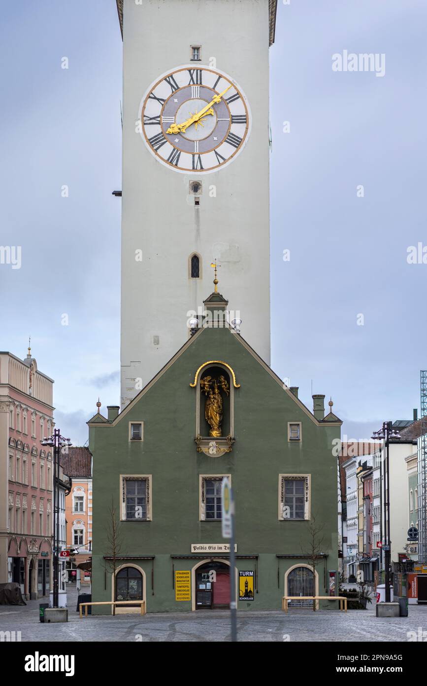 Historical landmarks downtown Straubing on a winter day Stock Photo - Alamy