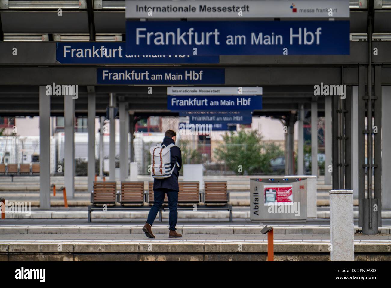 Tracks at central station hi-res stock photography and images - Alamy