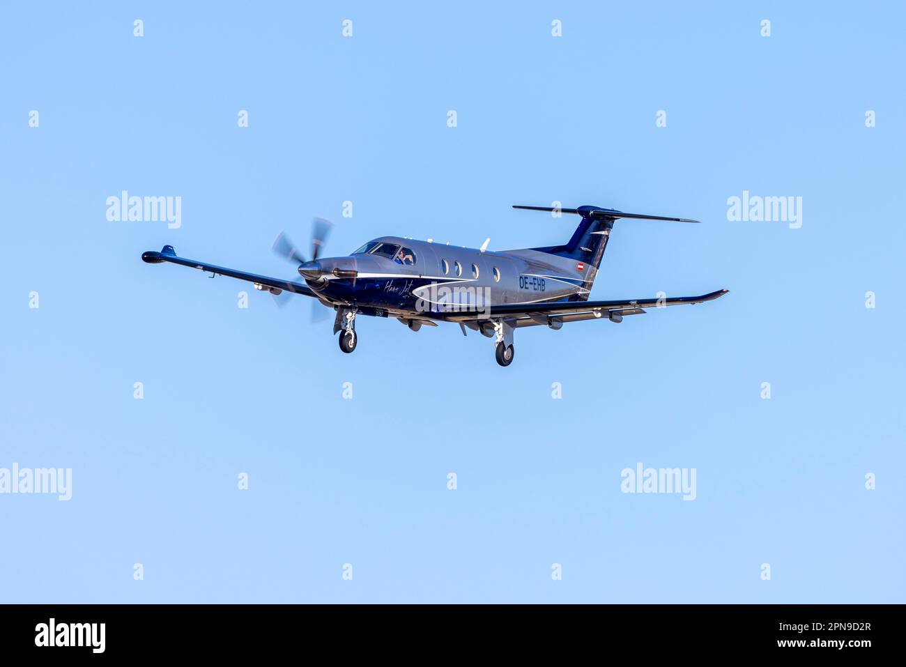 Hans Jet Pilatus PC-12-47E (Reg.: OE-EHB) on finals runway 31 Stock ...