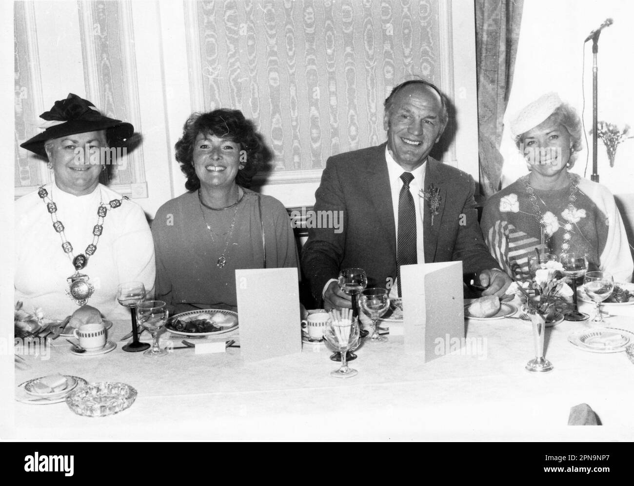 HENRY COOPER WITH LADIES FROM DISTILLERS HOME TRADE EXHIBITION. PIC ...