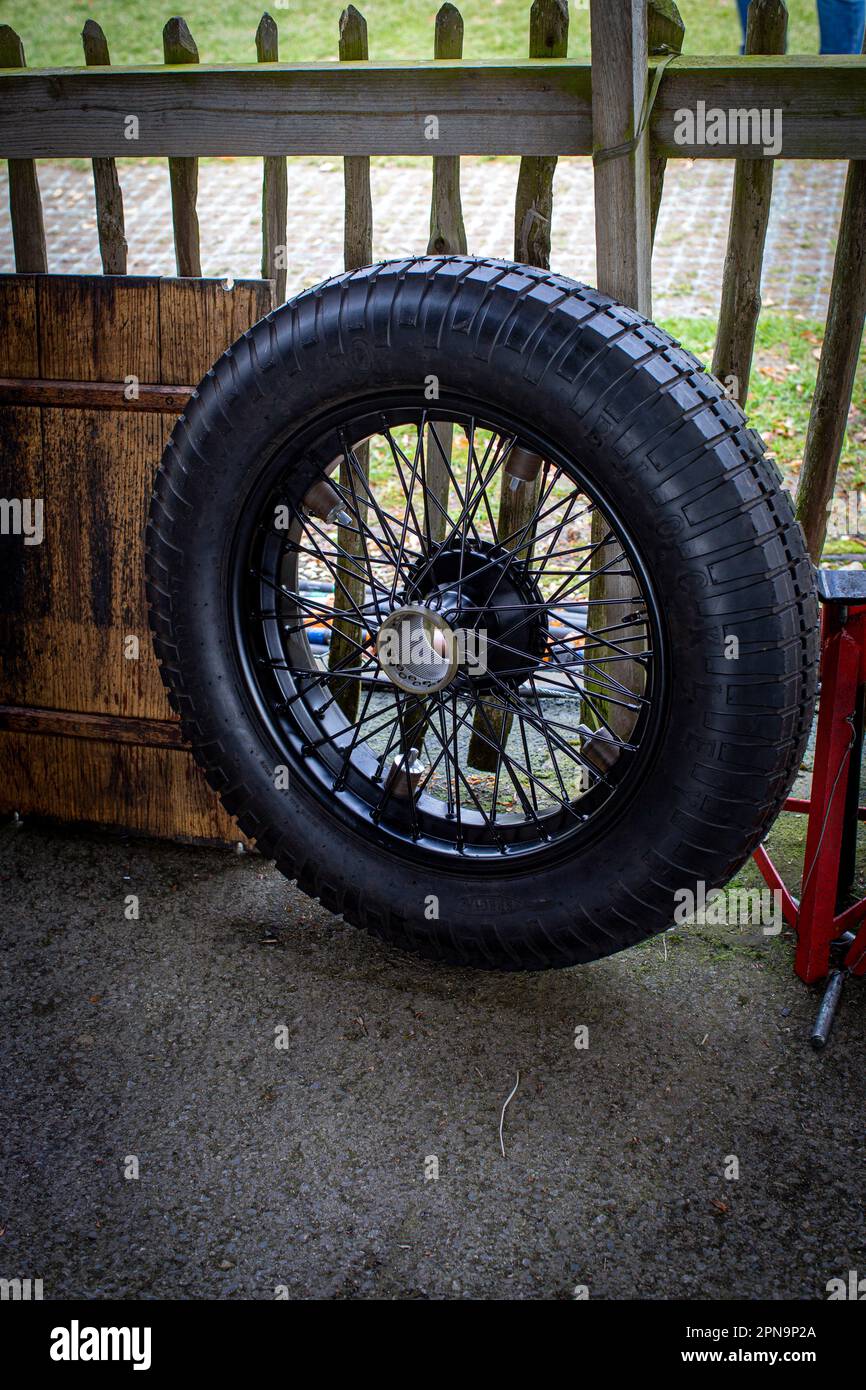 Old spoke wheel of vintage British car, wheel, and tire Stock Photo - Alamy Old spoke wheel of vintage British car, wheel, and tire Stock Photo - Alamy