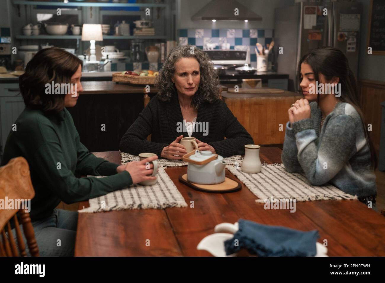 THE WAY HOME, from left: Chyler Leigh, Andie MacDowell, Sadie Laflamme ...