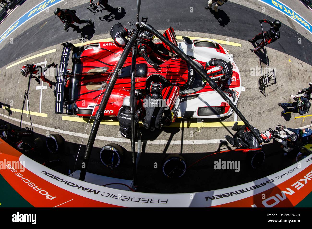 Porsche 963, Porsche Penske Motorsport (#5), Dane Cameron (USA ...