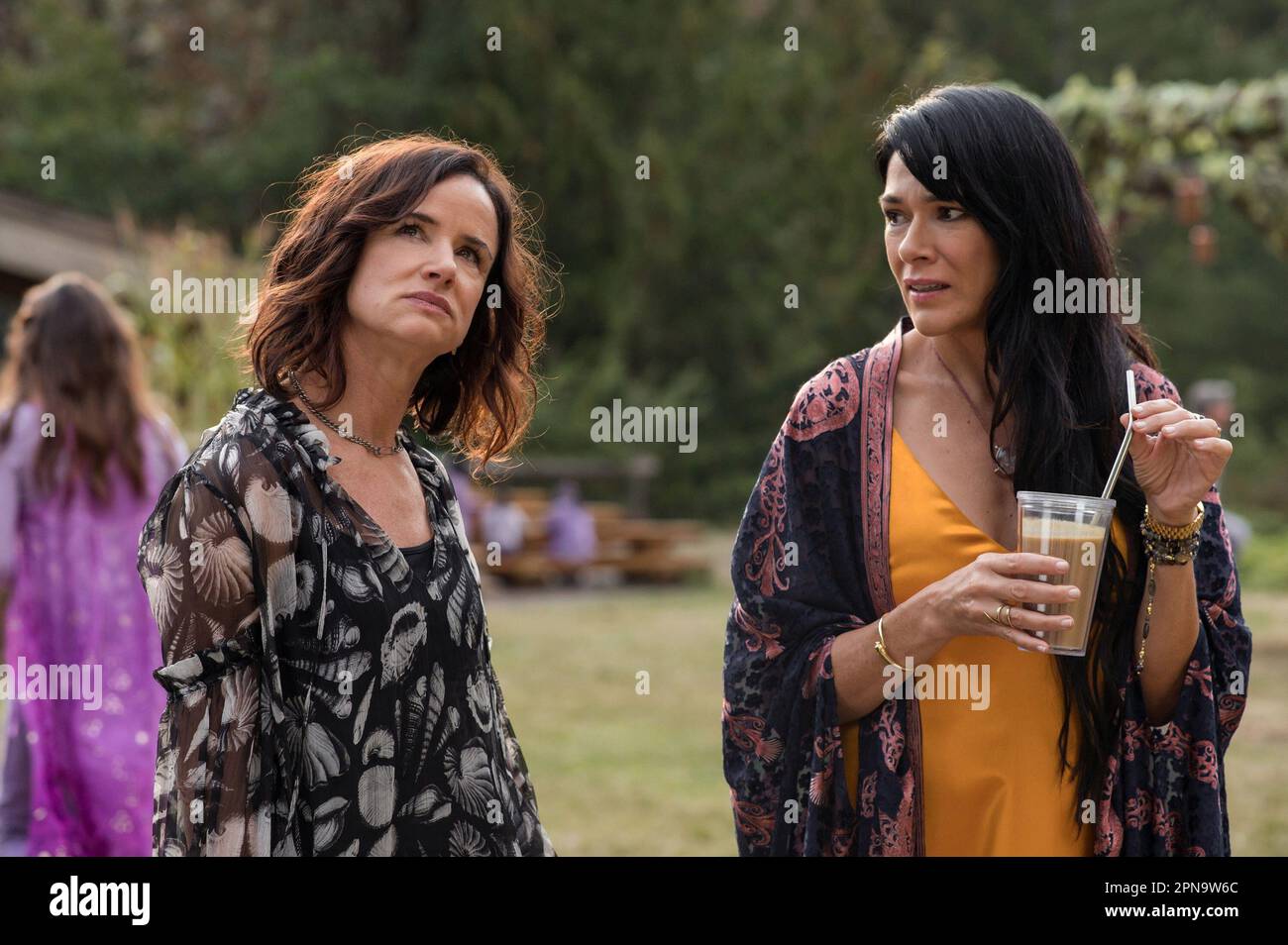 YELLOWJACKETS, from left: Juliette Lewis, Simone Kessell, 'Edible ...