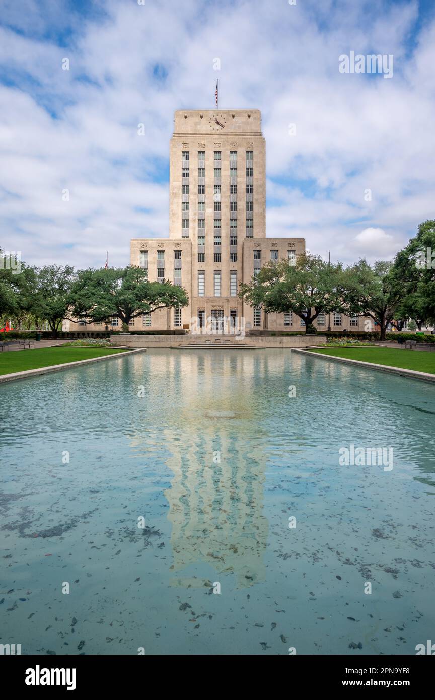 Historic Houston City Hall building in downtown Houson in spring Stock ...