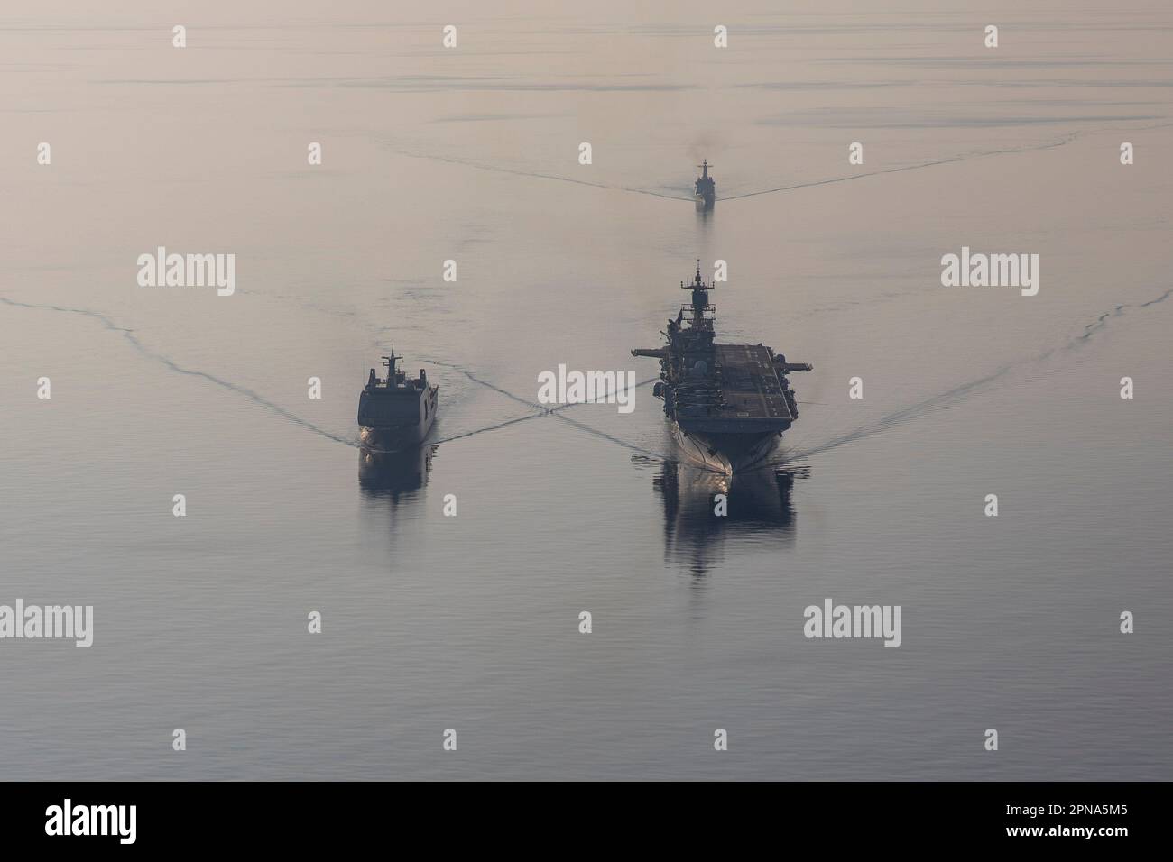 230415-N-VS068-1631 Amphibious assault ship USS Makin Island (LHD 8 ...