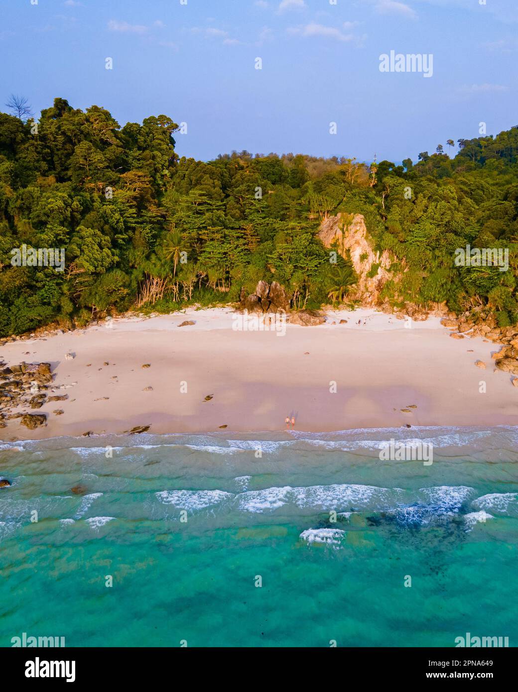 Kradan thailand sunset beach hi-res stock photography and images - Alamy