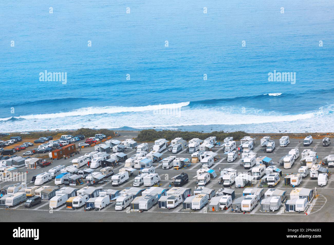 Motorhome park at ocean coast . Coastal RV parking Stock Photo - Alamy