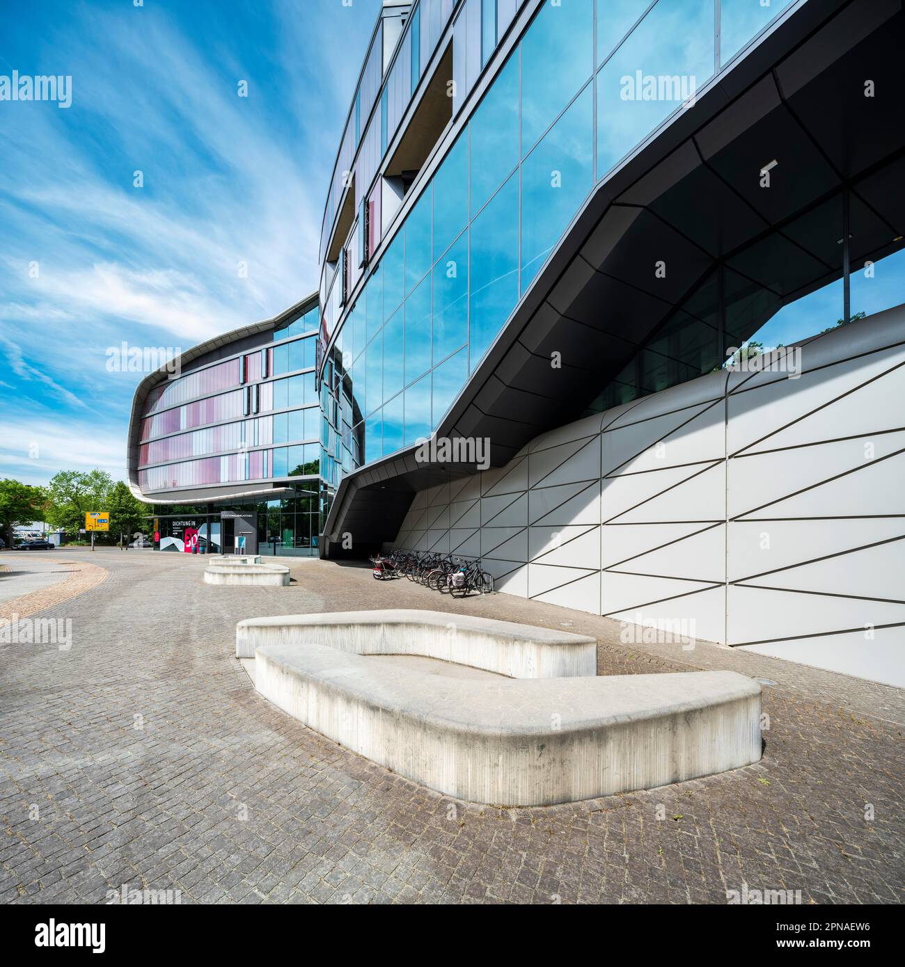 German Library, National Library, modern extension of the historic ...