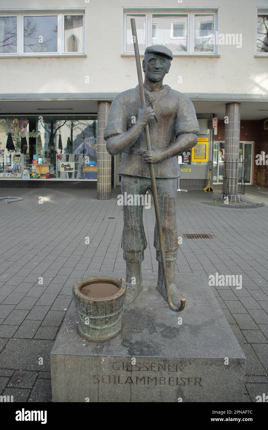 Sculpture Giessener Schlammbeiser by Hans Ulrich Ehrhardt 2005 ...