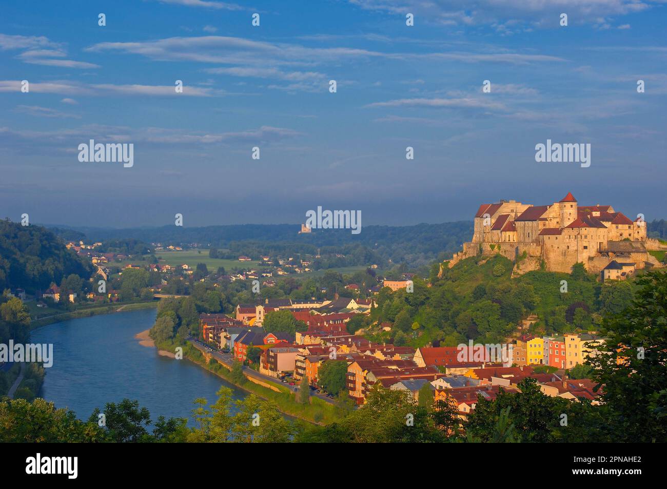 Burghausen, Burg, Salzach River, Altotting County, Upper Bavaria ...