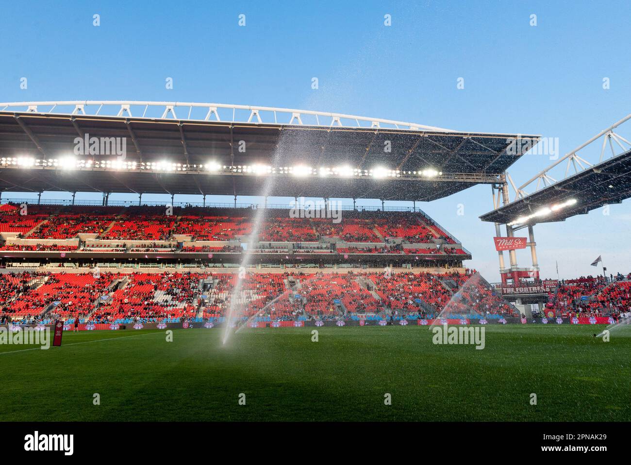 Bmo field hi-res stock photography and images - Alamy