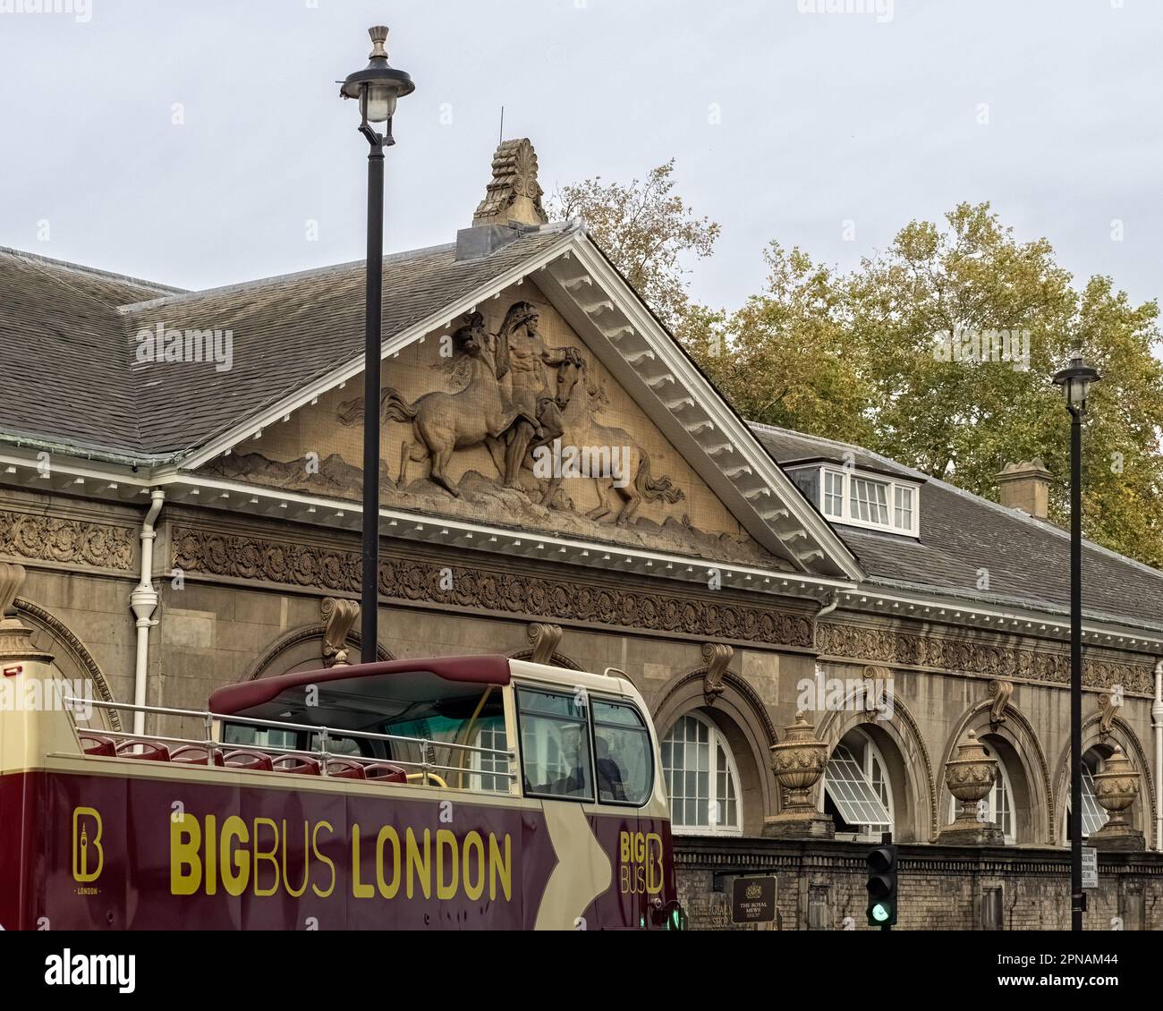 Royal stables buckingham palace hi-res stock photography and images - Alamy