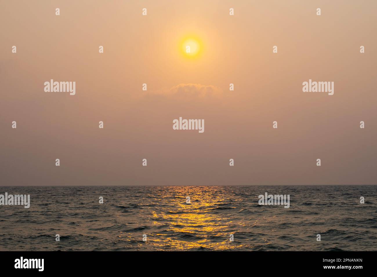 Sundown reflected on ocean surface. Inspiration summertime background ...