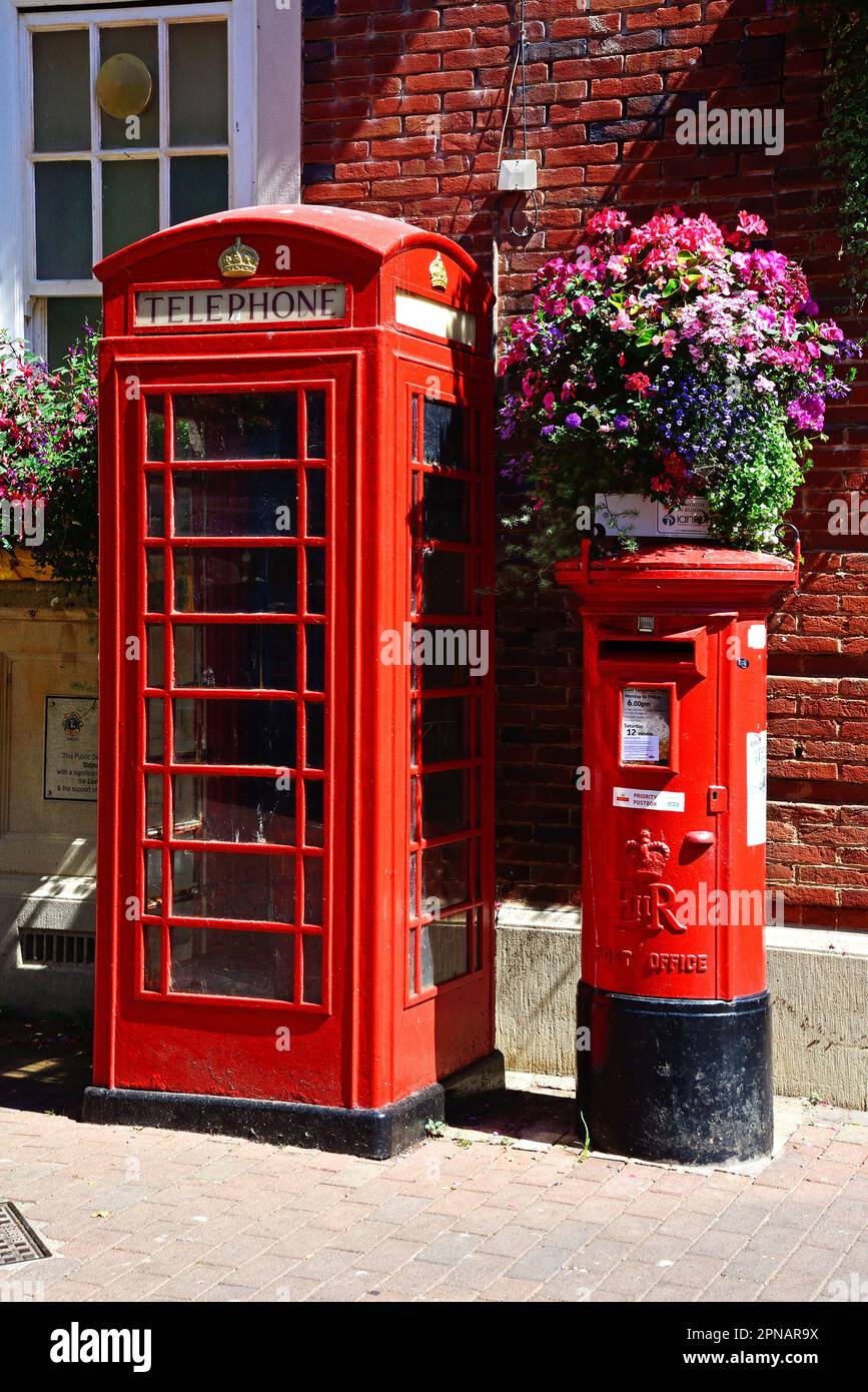 Traditional red telephone box and post box in the old town, Sidmouth ...