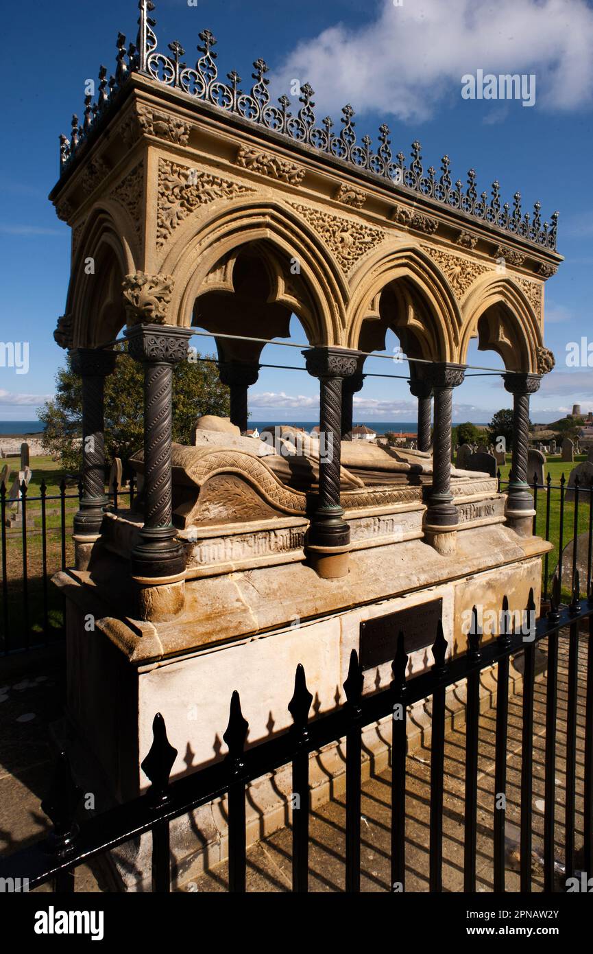 Grace Darlings Tomb outside St Aidans Church, Bamburgh, Northumberland ...