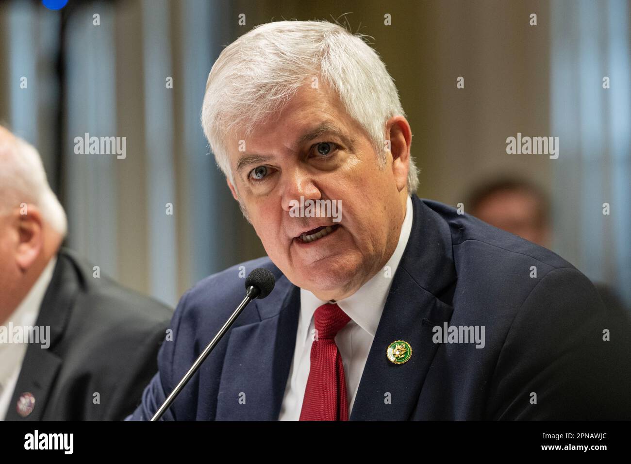 Congressman cliff bentz hi-res stock photography and images - Alamy