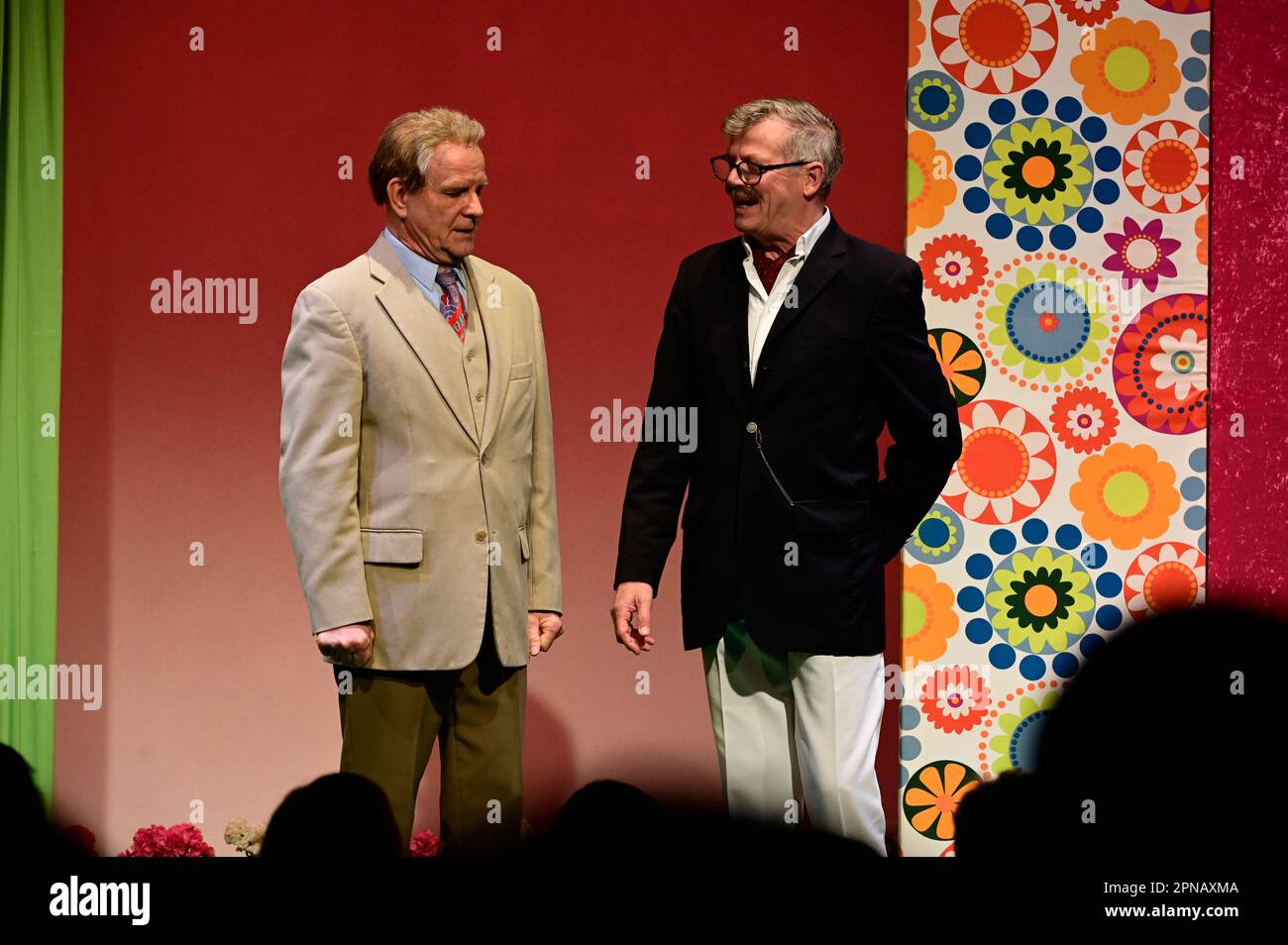Dirk Neumann und Carsten Linke in dem Bühnenstück HERRICHT & PREIL IM ...