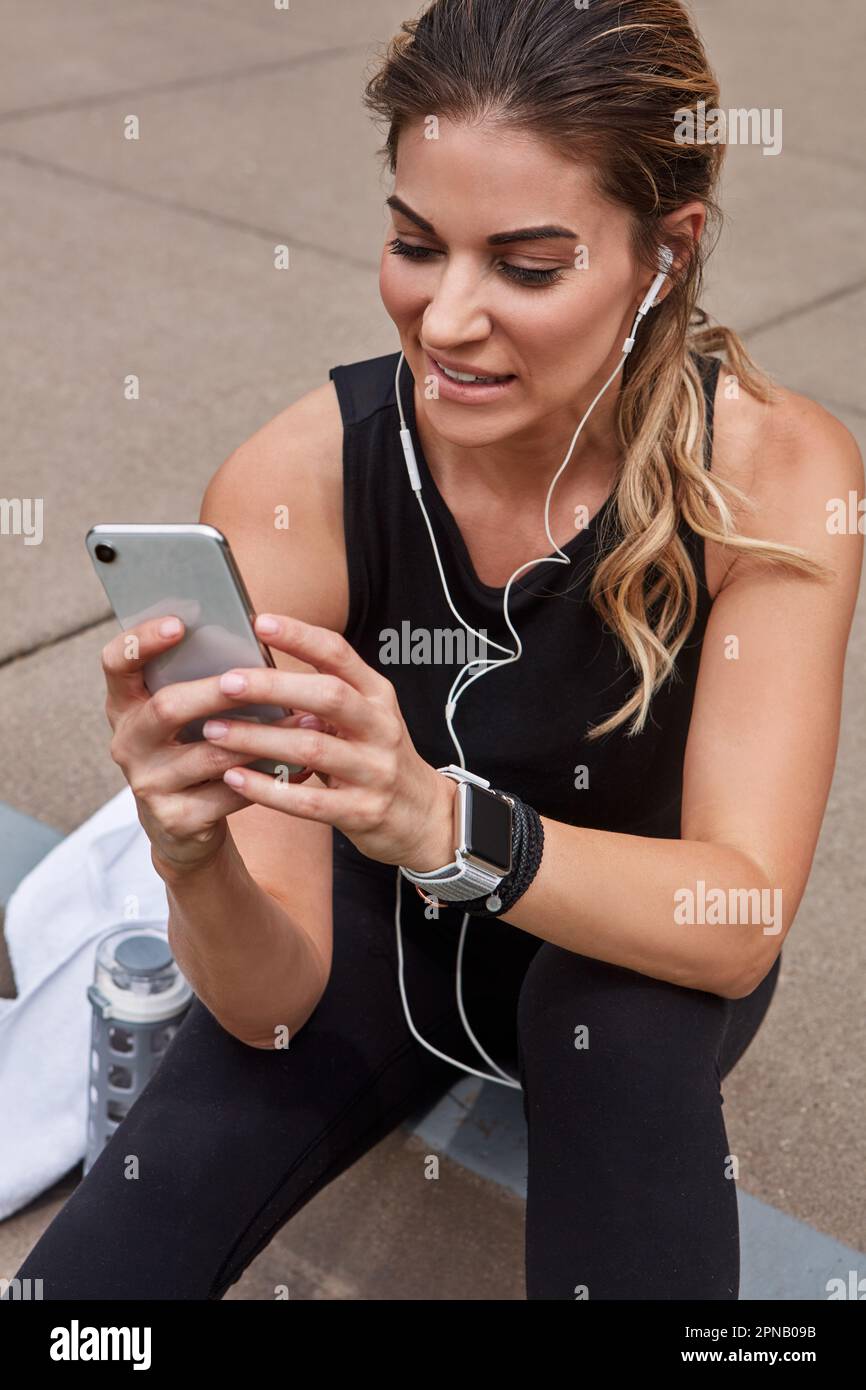 Its easier to monitor my progress with some fitness apps. a sporty ...