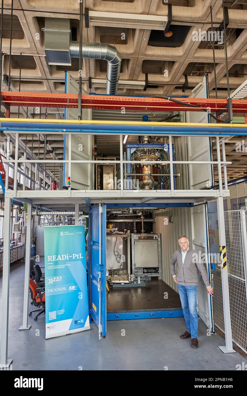 PRODUCTION - 05 April 2023, Hamburg: Thomas Willner, process engineer and project leader of ...