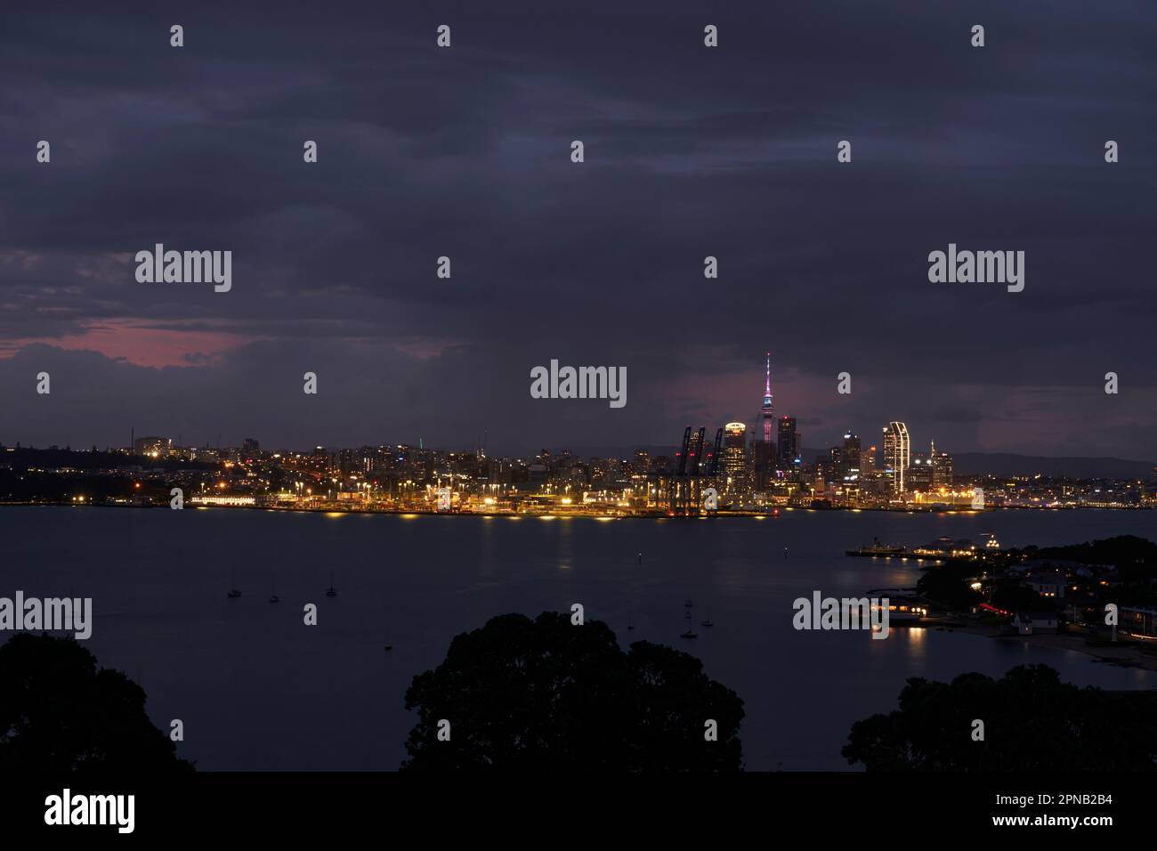 The City Lights of Auckland, New Zealand, Waterfront Stock Photo - Alamy