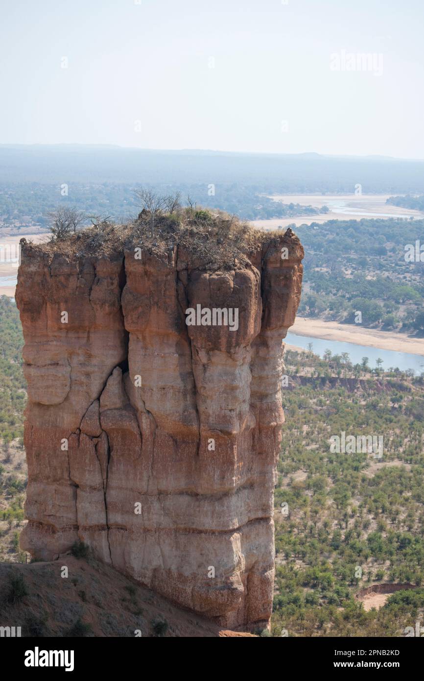Chilojo cliffs gonarezhou zimbabwe hi-res stock photography and images ...