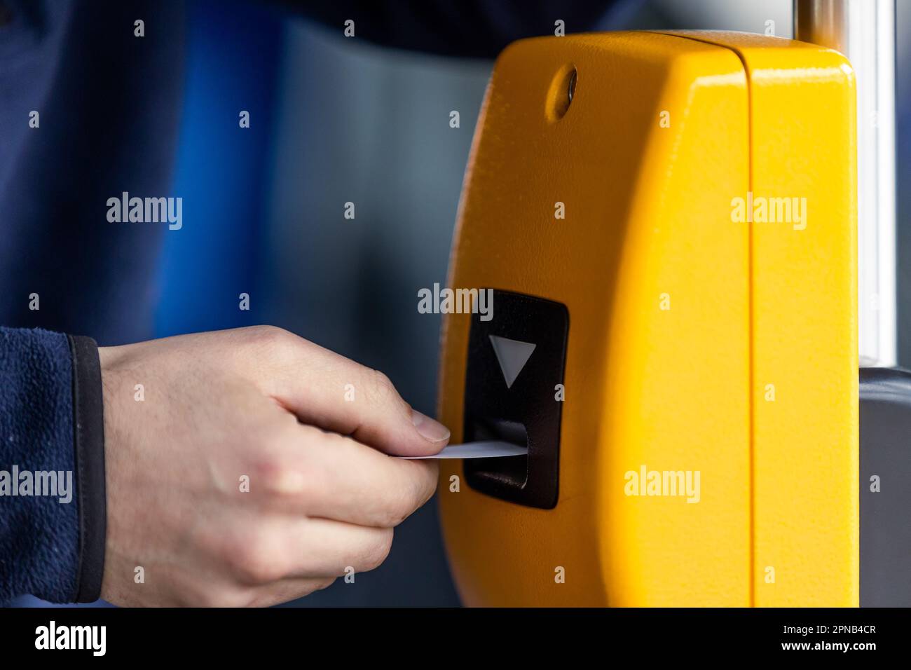 Bus paying system machine hi-res stock photography and images - Alamy