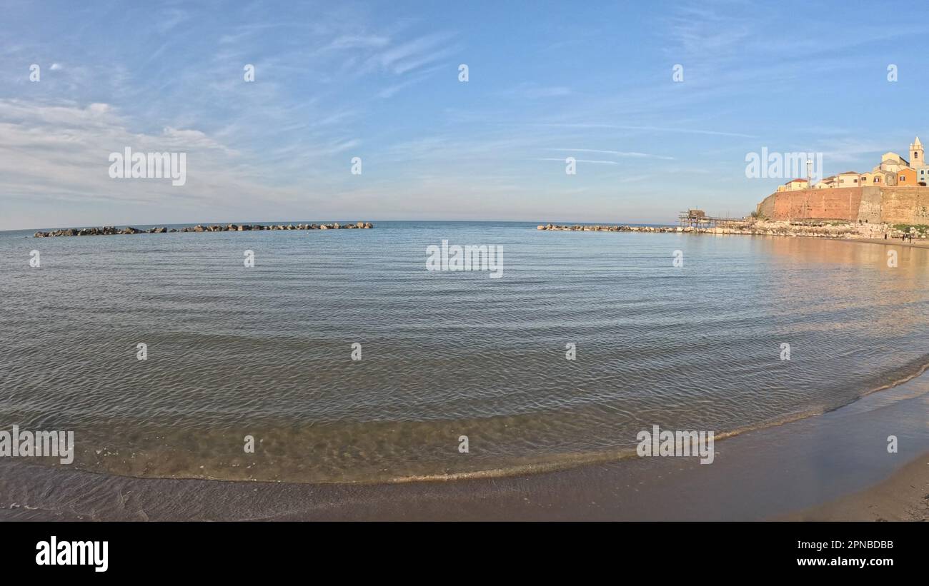 Italy molise termoli sea beach hi-res stock photography and images - Alamy