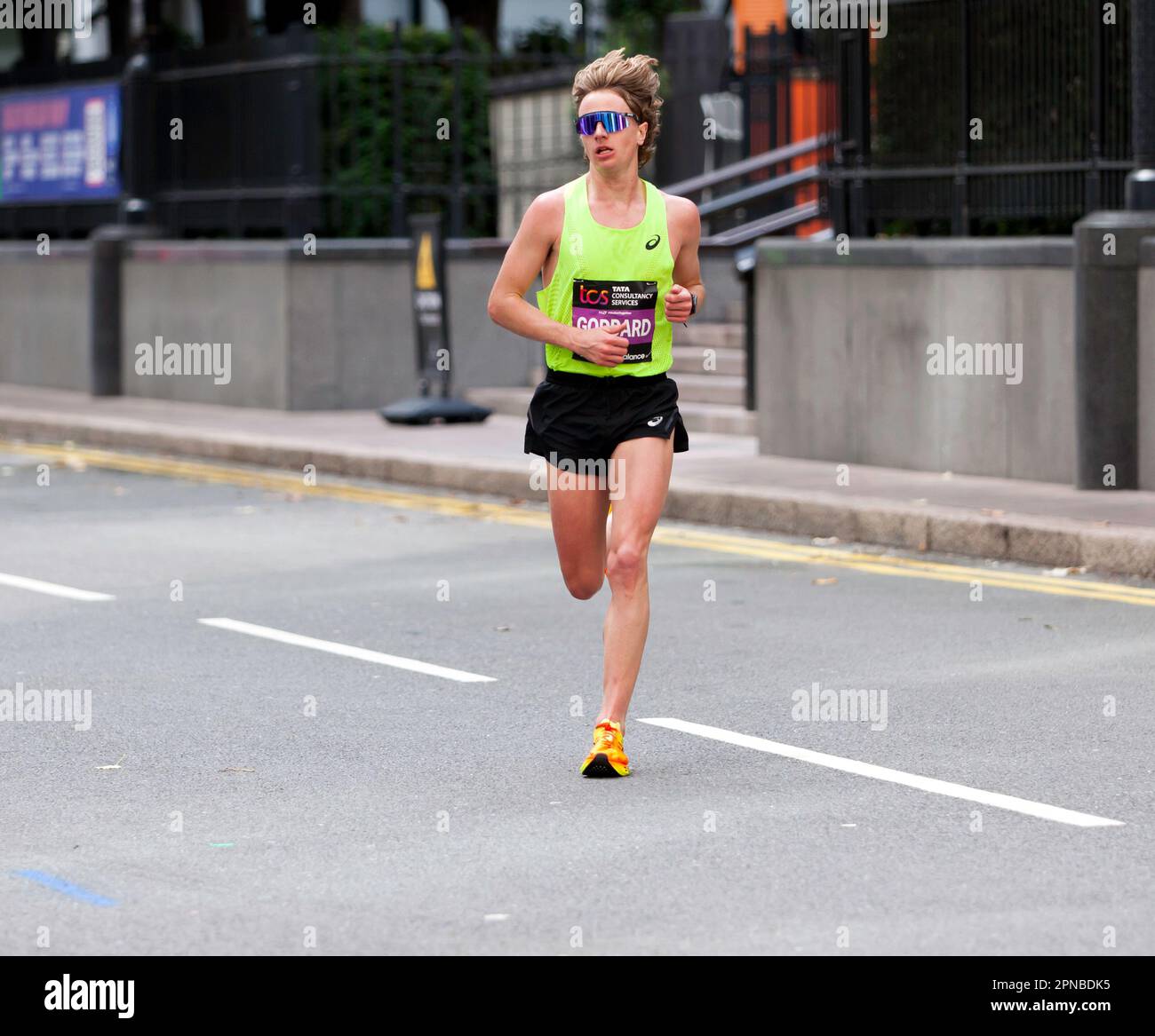 Edward Goddard running for Australia, passes through Cabot Square ...