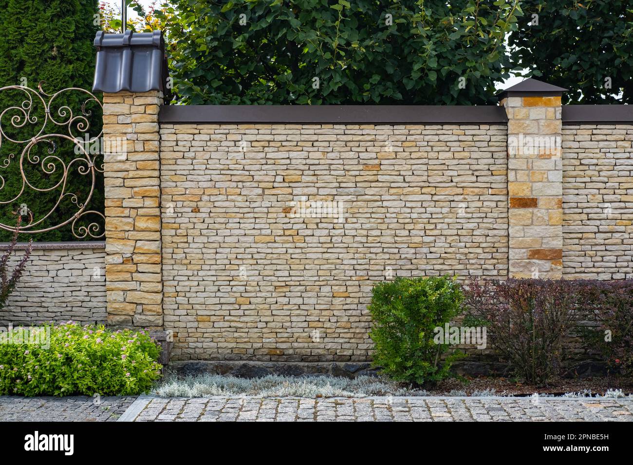 Modern brick pattern hi-res stock photography and images - Alamy